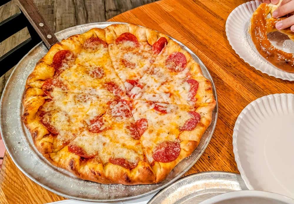 2022 Best Pizza in Frederick Md: 27 of the Top Favorites - Housewives ...